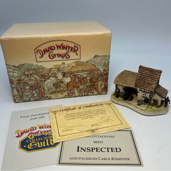 David Winter Cottages | Accents | David Winter Cottages Berkshire ...